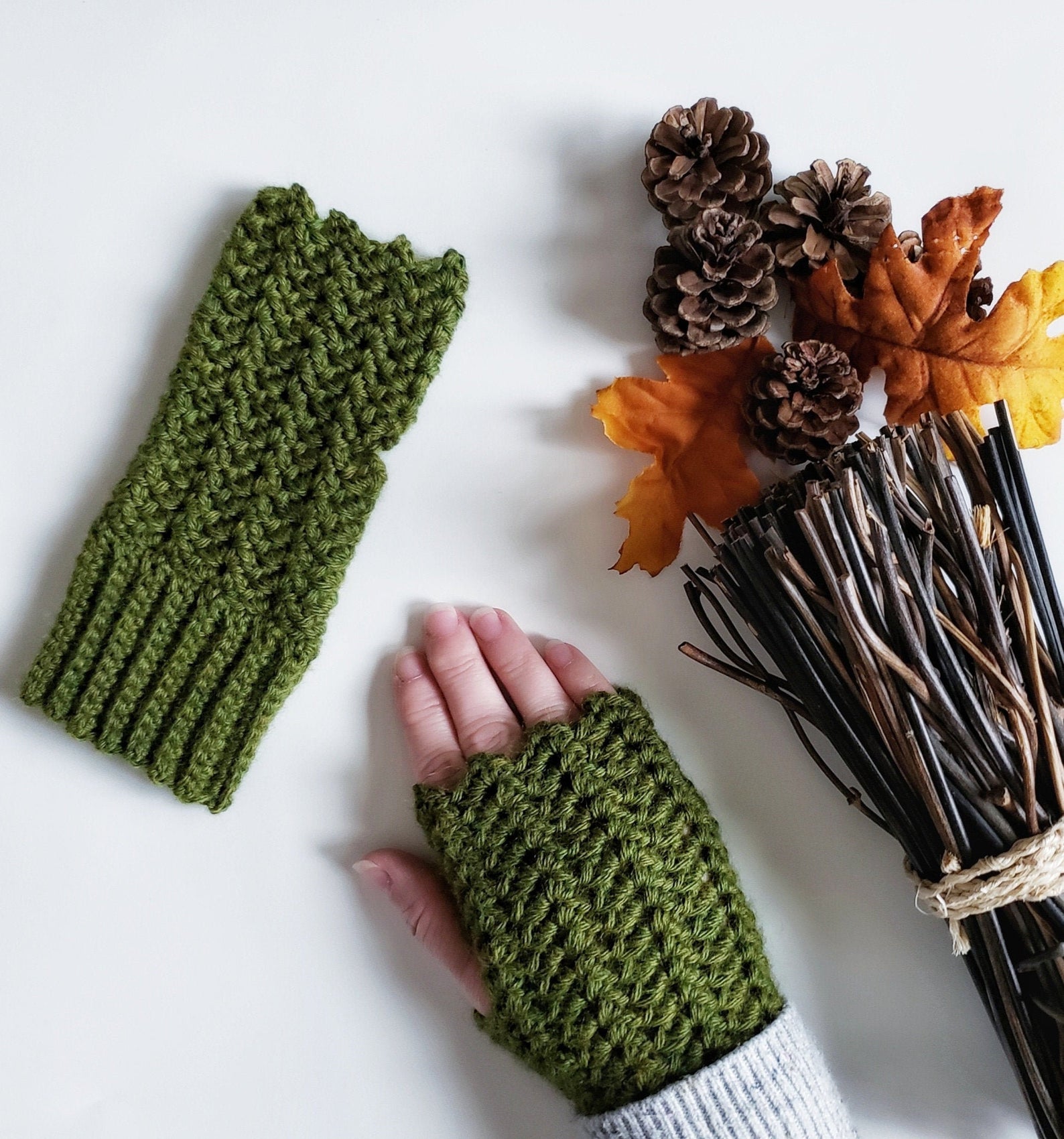 Lexi Wrist Warmer Crochet Pattern - Crochet Wrist Warmer Pattern - Pdf Download on Luulla